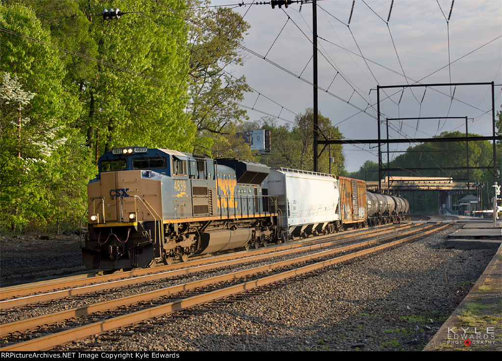 CSX SD70ACe #4839 on Q300-09